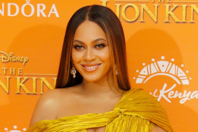 You will never guess the interesting and weird hobbies these celebrities have - ReadBakery