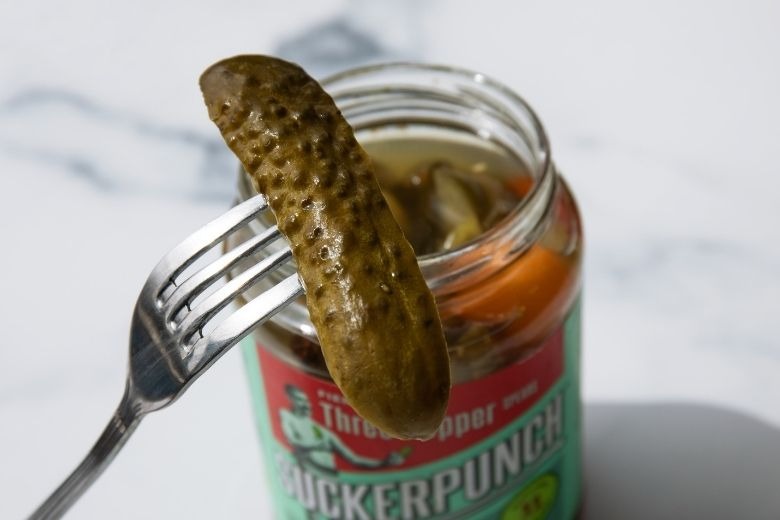 What happens if you eat pickles and drink the juice every day? We list ...